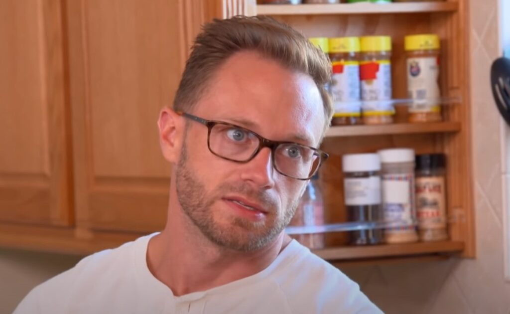 OutDaughtered: Adam Busby Enjoys the Backyard