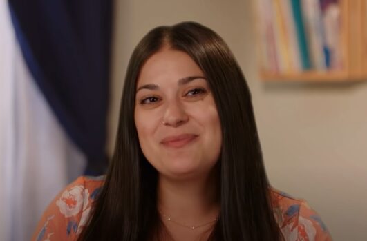 90 Day Fiancé: Loren Wears A Rocker-Chic Outfit.