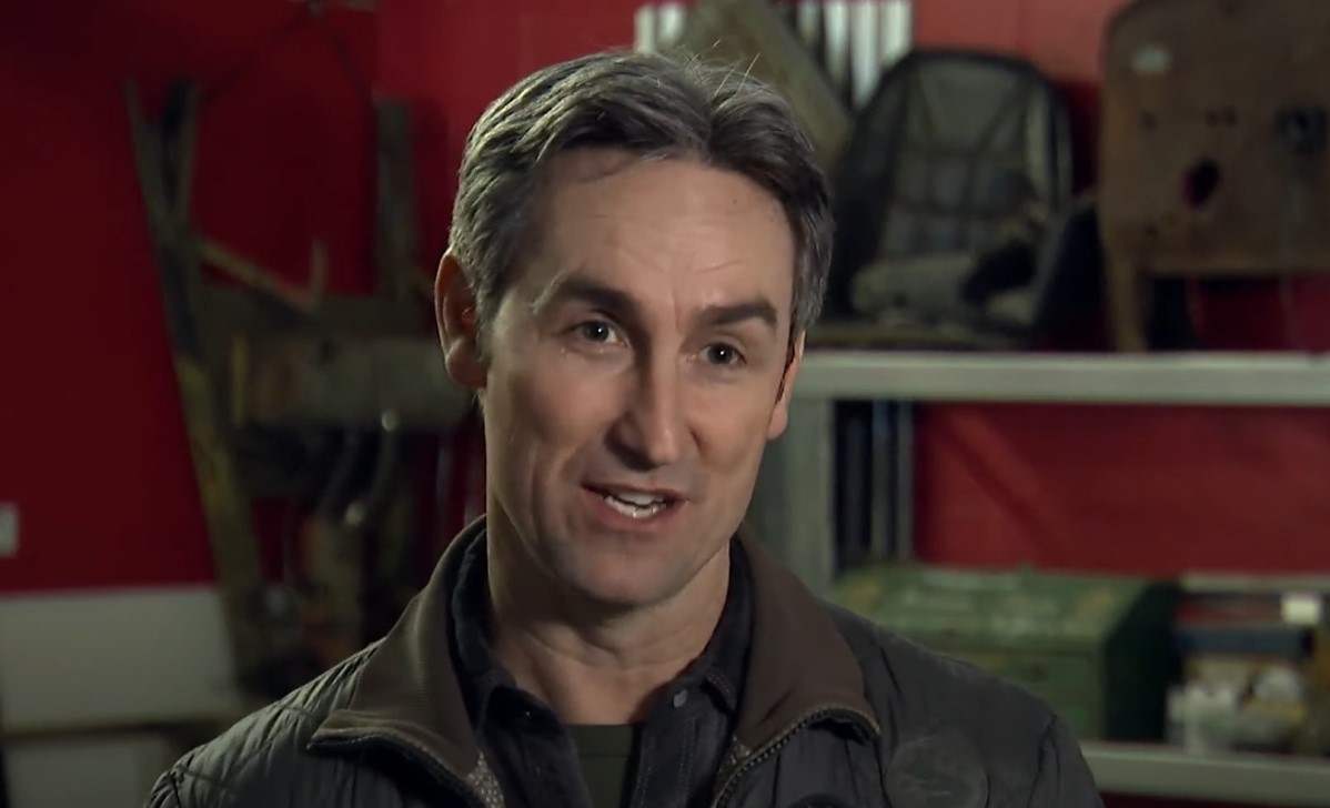 Unearthing Vintage Treasures: Mike Wolfe’s Motorcycle Memorabilia Find ...