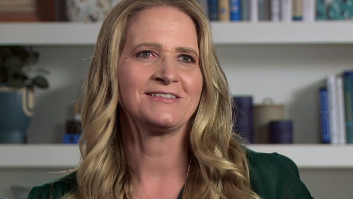 Sister Wives: Christine Brown Flaunts Stunning Body Transformation in ...