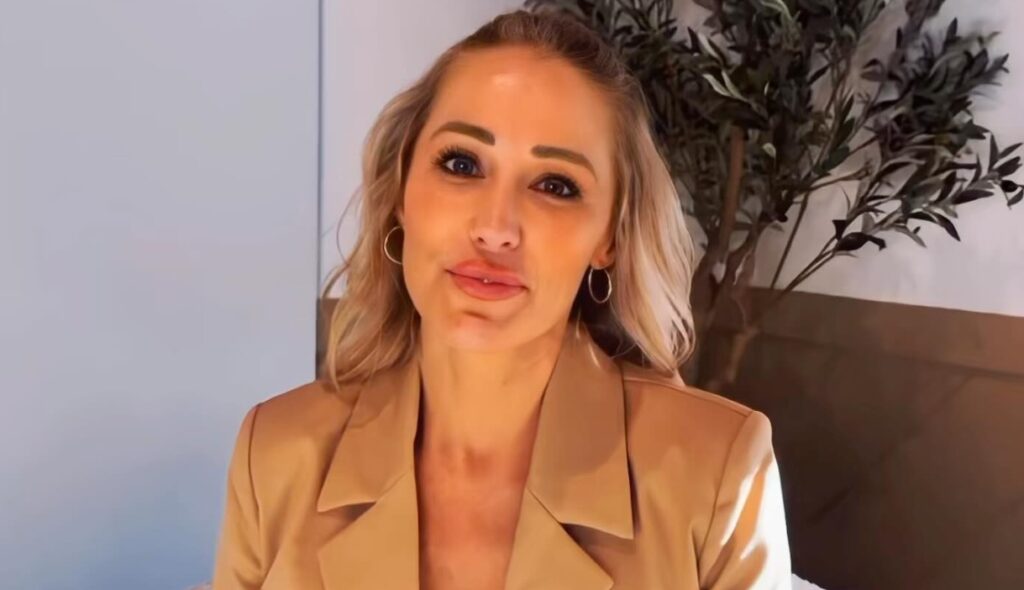 Mary Bonnet Opens Up About Her Dark Past and Personal Growth in Selling ...